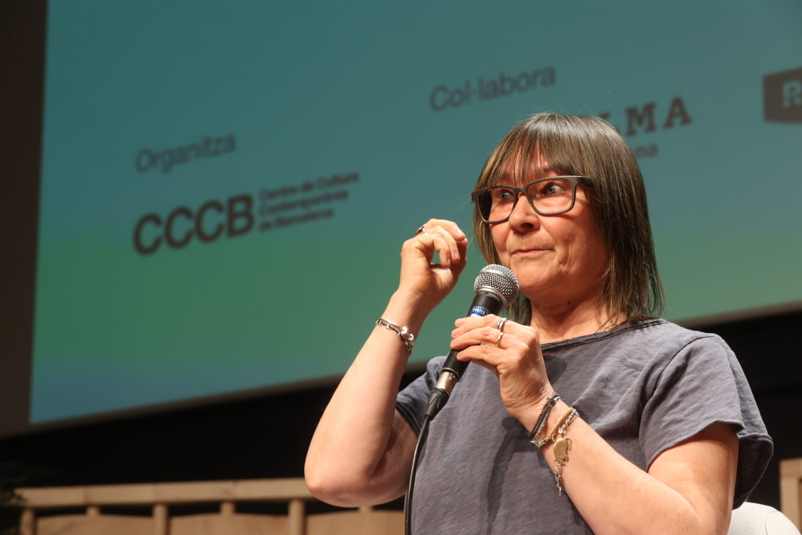 Bucear en el universo de Ali Smith | Revista de Letras